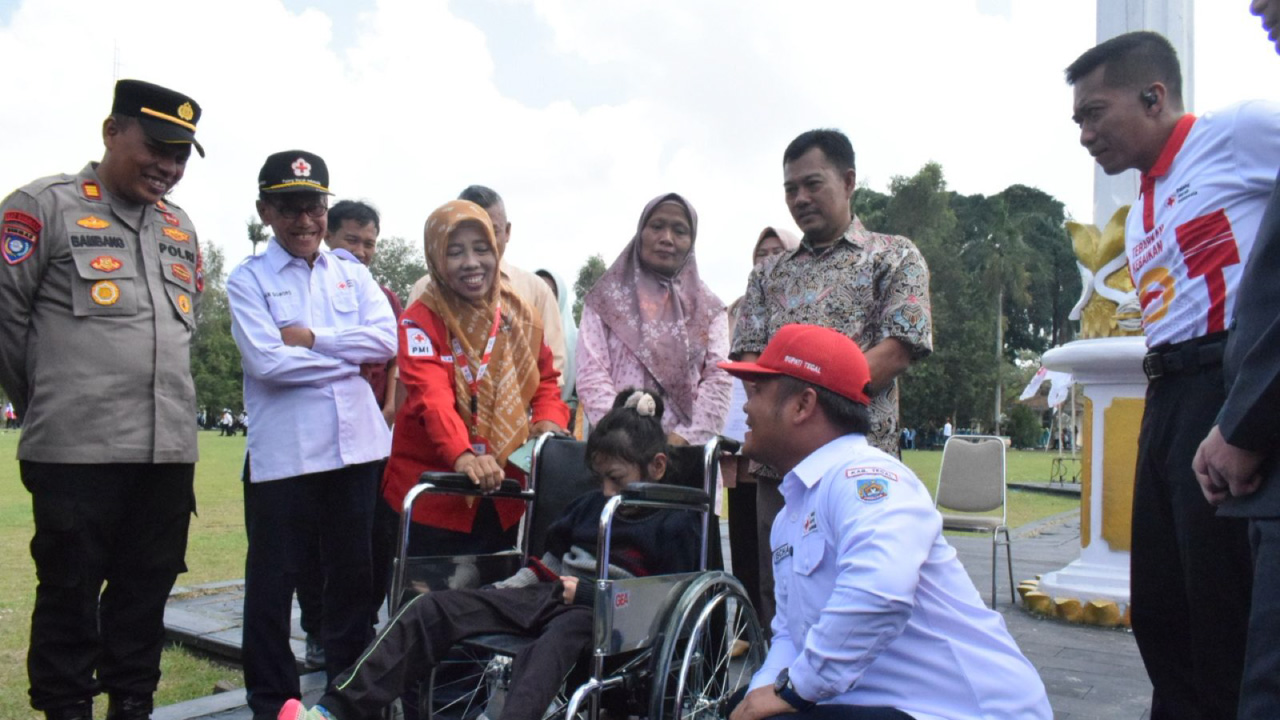 Upacara Peringatan HUT PMI Tahun 2025 dan Pengukuhan PMR se-Kabupaten ...